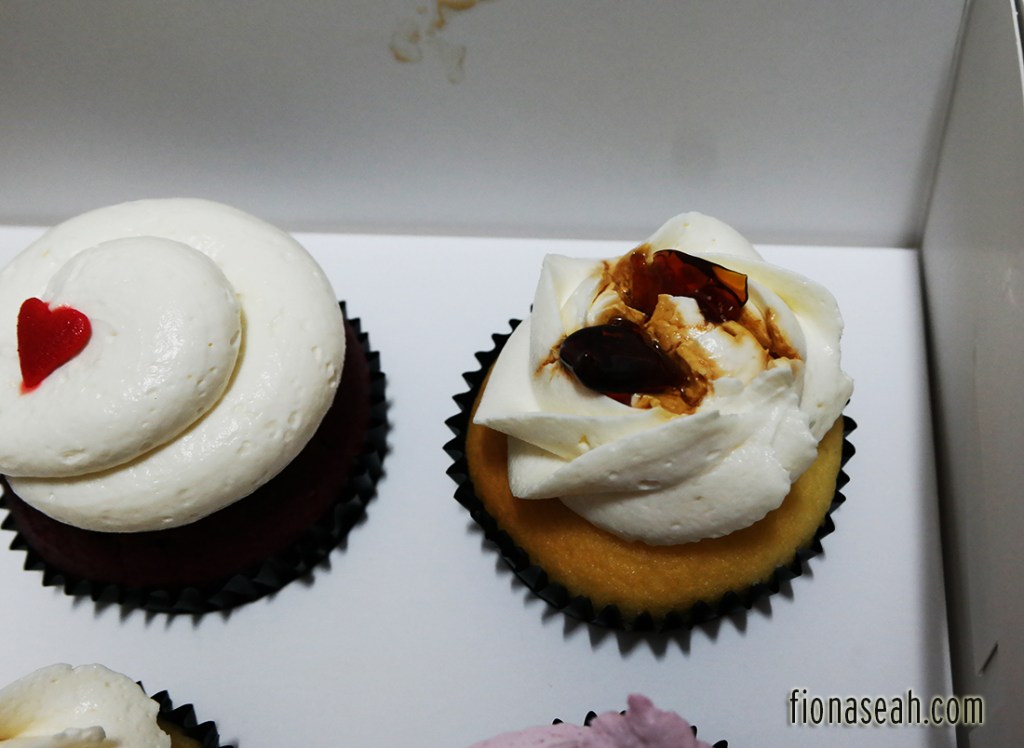 Cupcakes @ Fluff Bakery | fionaseah.com